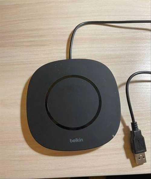 Беспроводное зарядное устройство Belkin Qi F8M747