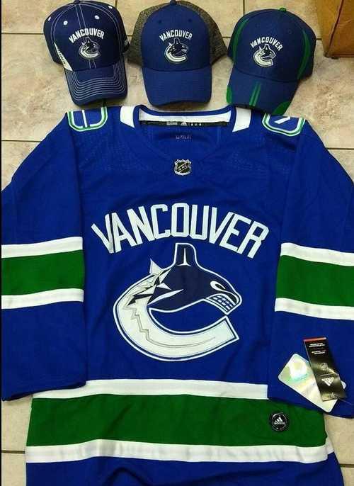 Хоккейная майка NHL Vancouver Canucks новая.Синяя