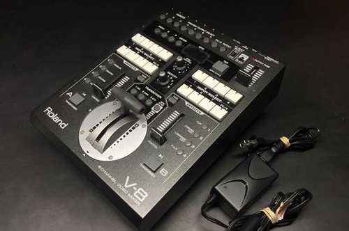 Продам видеомикшер Roland V-8 и 8 видеокамер