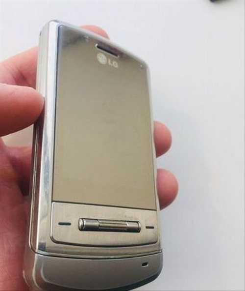 Мобильный телефон LG KE970