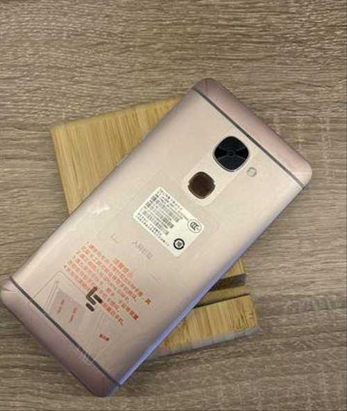 Телефон LeEco Le S3 x626 4/32 Gb