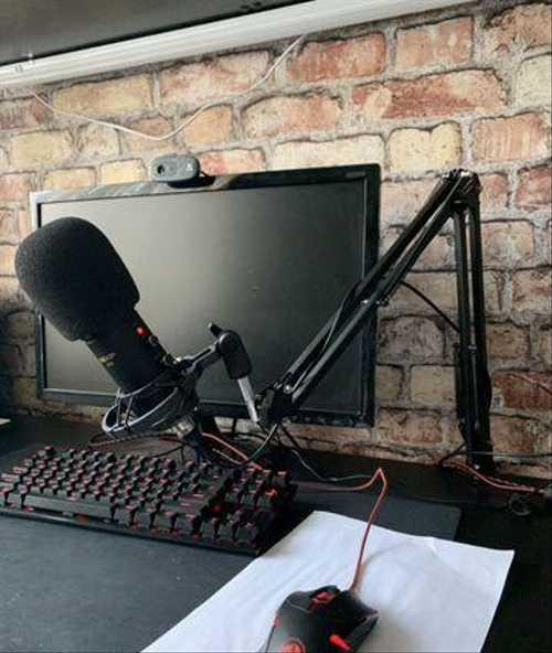 Dexp u700