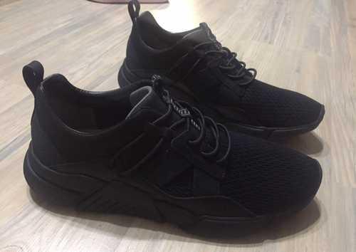 Кроссовки мужские Block curvature men’s sport shoe