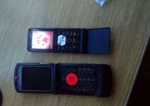 Sony Ericsson W350i Walkman и Motorola Razer V3i