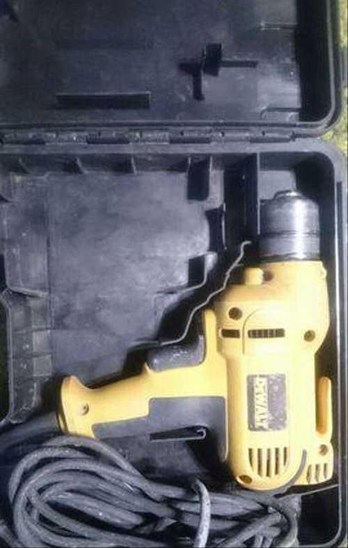 Дрель-шуруповерт сетевая Dewalt DWD115S