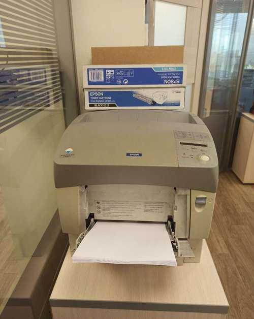 Принтер цветной Epson AcuLaser C3000 + 5 полных ка