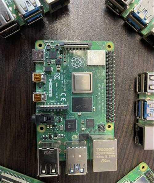 Raspberry Pi 4B 2Gb + оригинальный блок питания