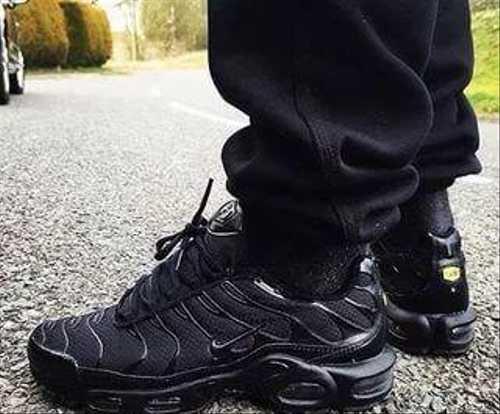 black airmax tn