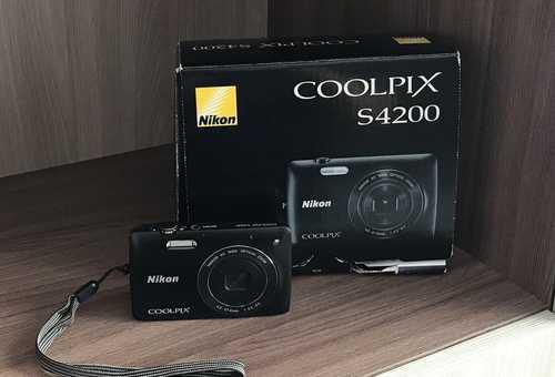 Фотоаппарат Nikon Coolpix S4200