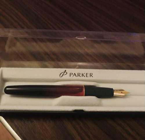 Ручка Parker с золотым пером