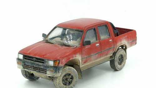 Пикап Toyota Hilux 1:35