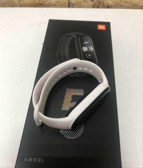 Фитнес браслет Xiaomi Mi Band 5