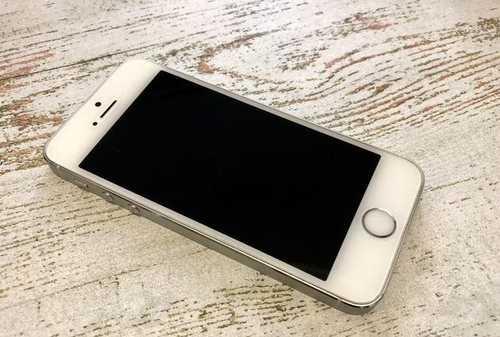 iPhone 5s, Silver, 16 Gb, б/у, в хорошем состоянии