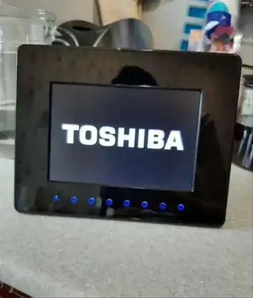 Цифровая фоторамка Toshiba PA3637M-1ETC