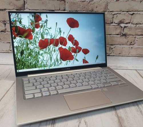 Ultrabook asus 13.3 full I3 8 пок.-GF MX150-SSD