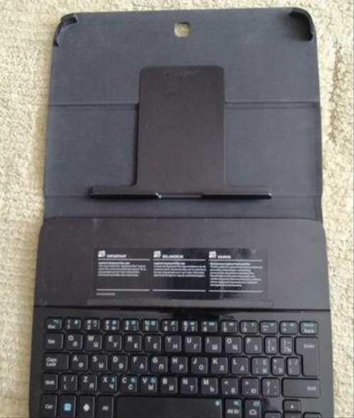 Чехол-клавиатура Logitech Ultrathin Keyboard Folio