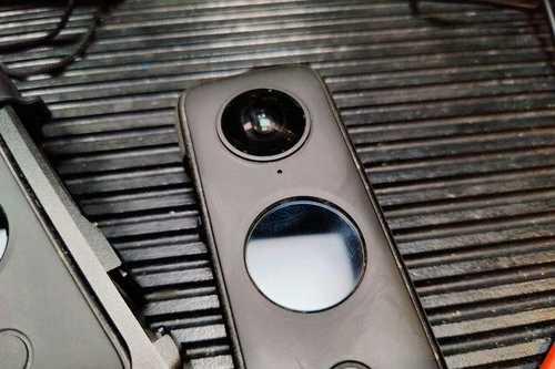 Экшн камера Insta360 One X2 (разбита линза)
