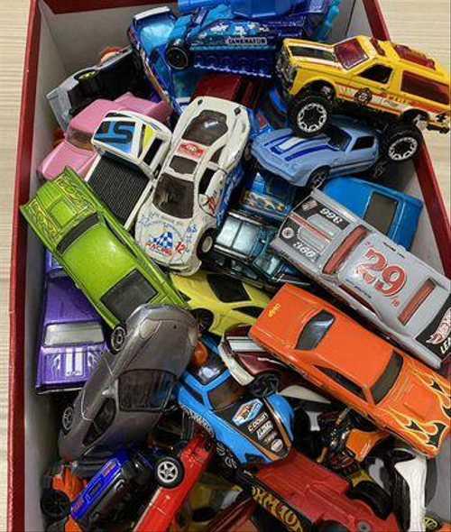 Коллекция машинок Hotwheels