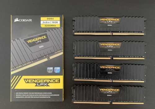 Модуль опертивной памяти corsair Vengeance DDR4 32
