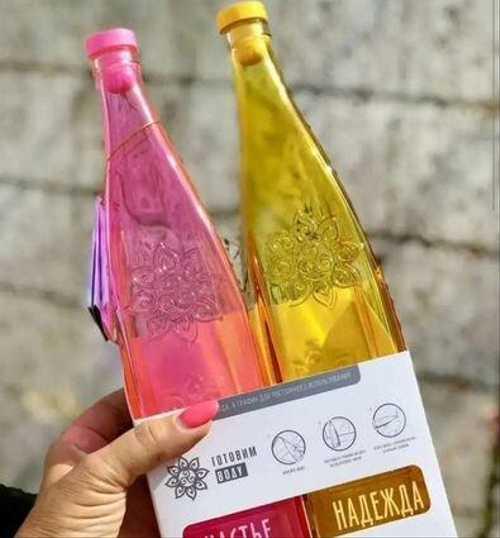 Цветной графин - бутылка из стекла Счастье+Надежда