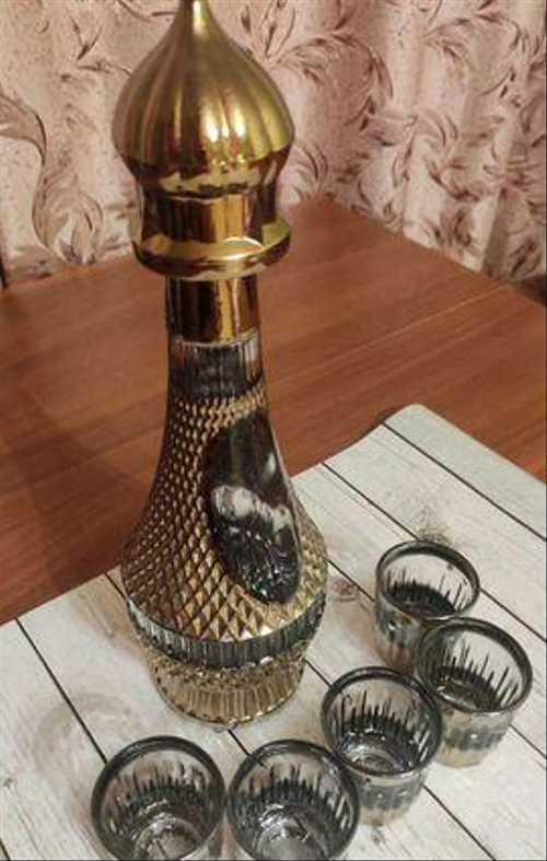Графин с рюмками