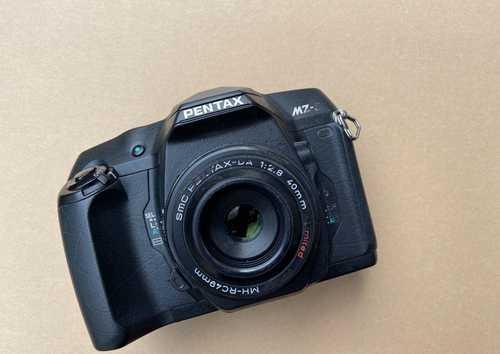 Pentax MZ-S + SMC DA 40mm