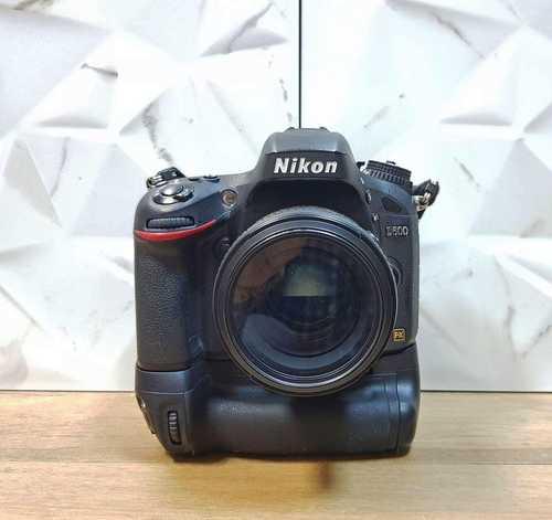 Фотокамера Nikon D600 + батарейный блок MB-D14