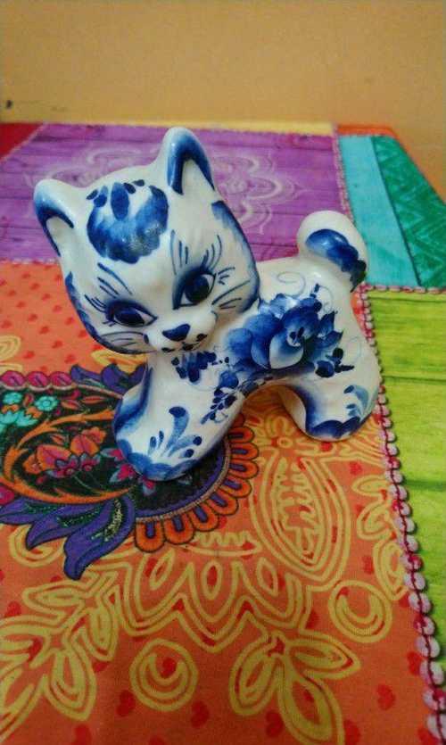 Кот фигурка гжель