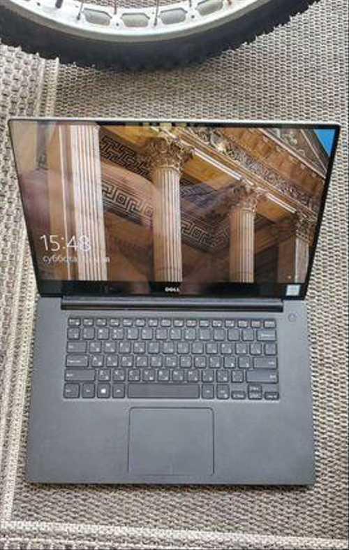 Ноутбук dell xps 9550