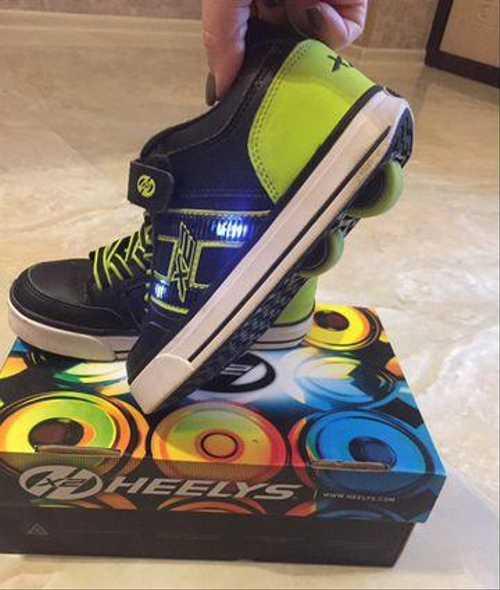 Кроссовки Heelys