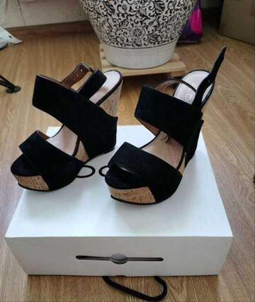 Босоножки женские 36 размер aldo