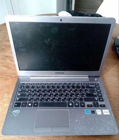 Ноутбук Samsung NP535U4C