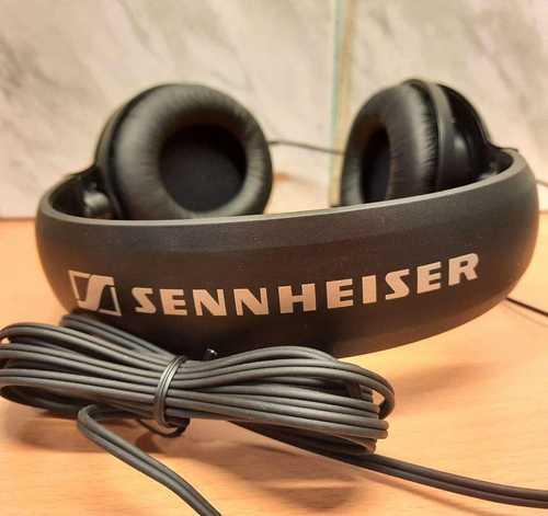 Студийные наушники SennHeiser