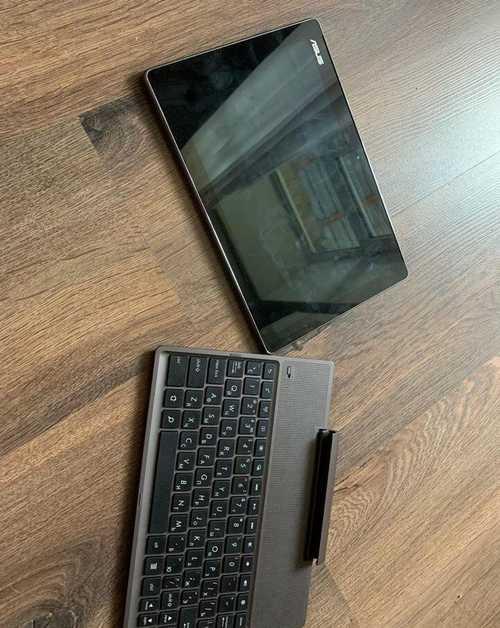 Планшет Asus ZenPad 10(с клавиатурой; симочный)