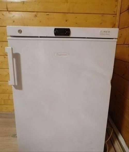 Холодильник новый с вмятиной