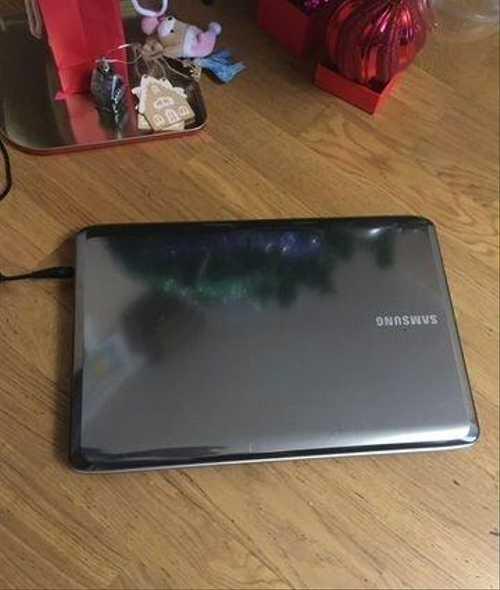 Ноутбук Samsung rv510