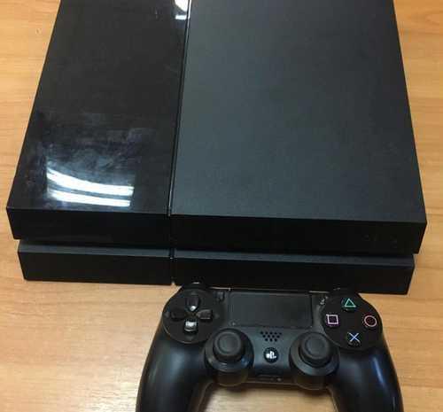 PS 4 на 500GB + зарядник для джостиков и fifa2020