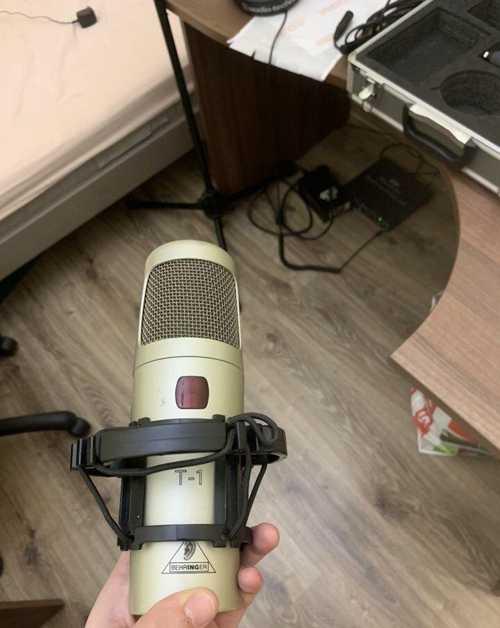 Ламповый микрофон Behringer T-1