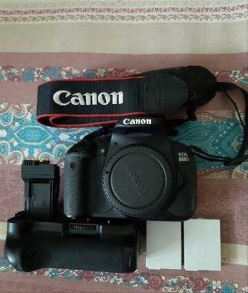 Canon 650d + батерейный блок