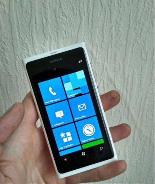 Телефон Nokia Lumia 800