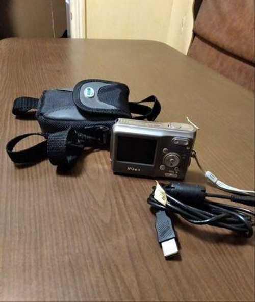 Компактный фотоаппарат konica