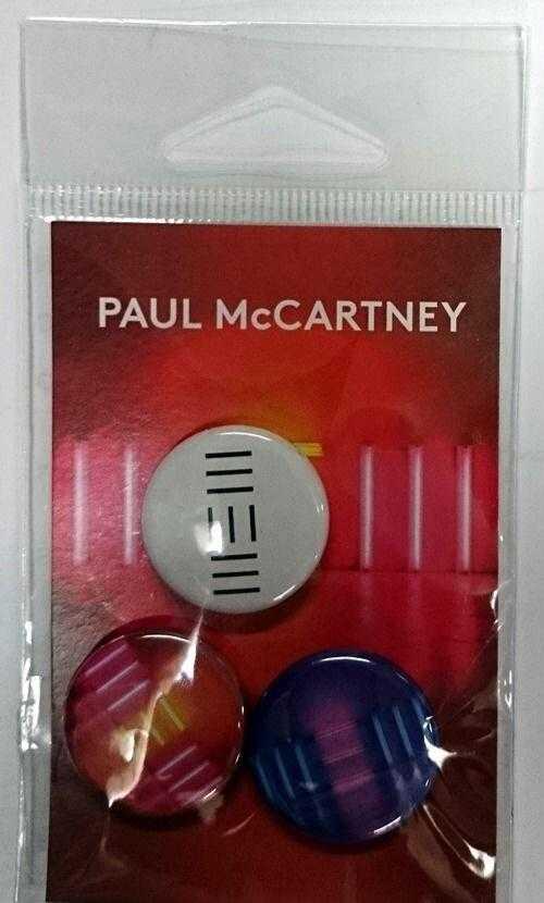 Paul mccartney ''NEW'' PIN badge