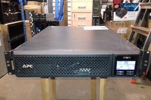 Ибп APC Smart-UPS 3000VA RM 2U с акб