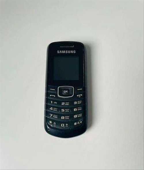 Кнопочный телефон Samsung GT-E1080