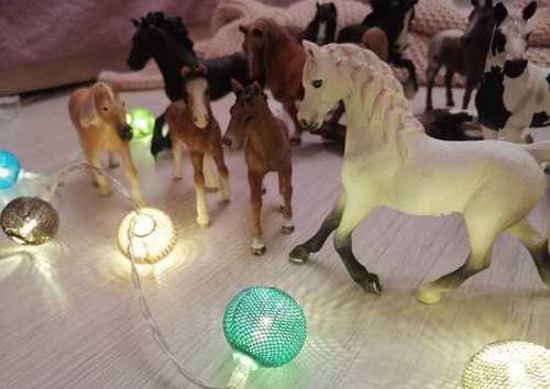 Лошади Schleich, амуниция и всадницы