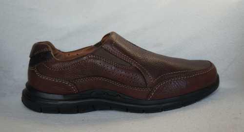 Clarks Men's Unnature Easy Loafers