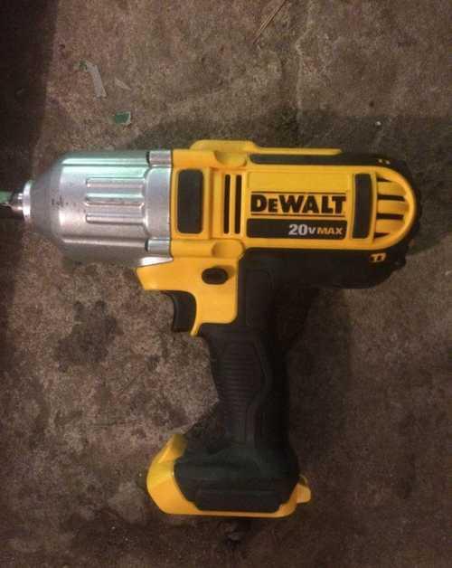 Гайковерт DeWalt DCF889
