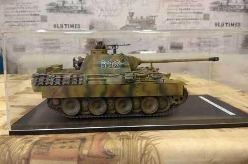 Модели танков 1х35 Пантера с экипажем в боксе