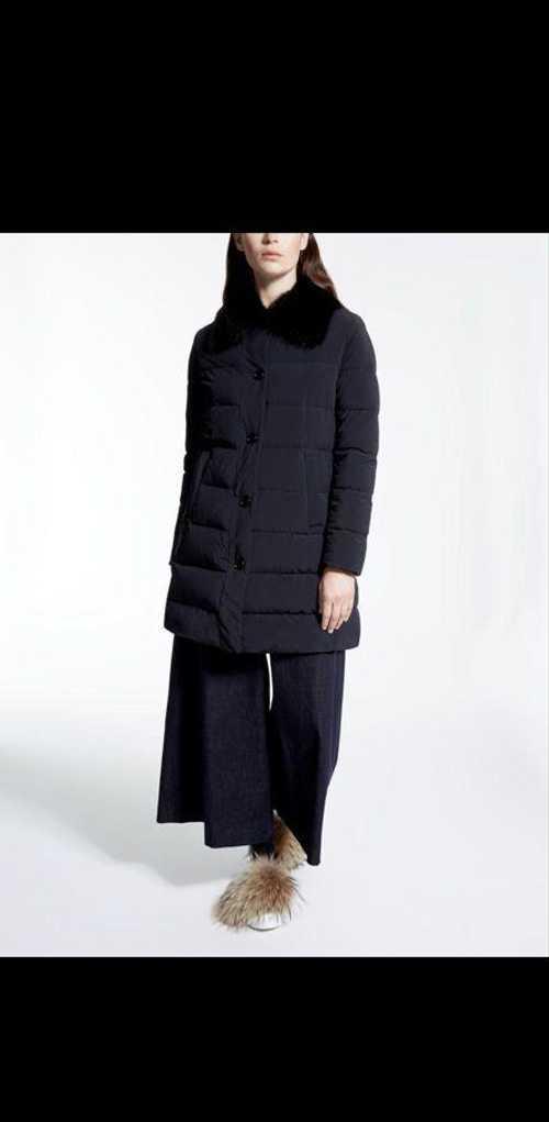 Пуховик Weekend Max Mara