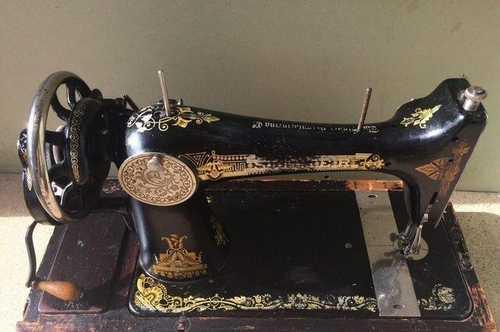 Швейная машина Singer с кофром